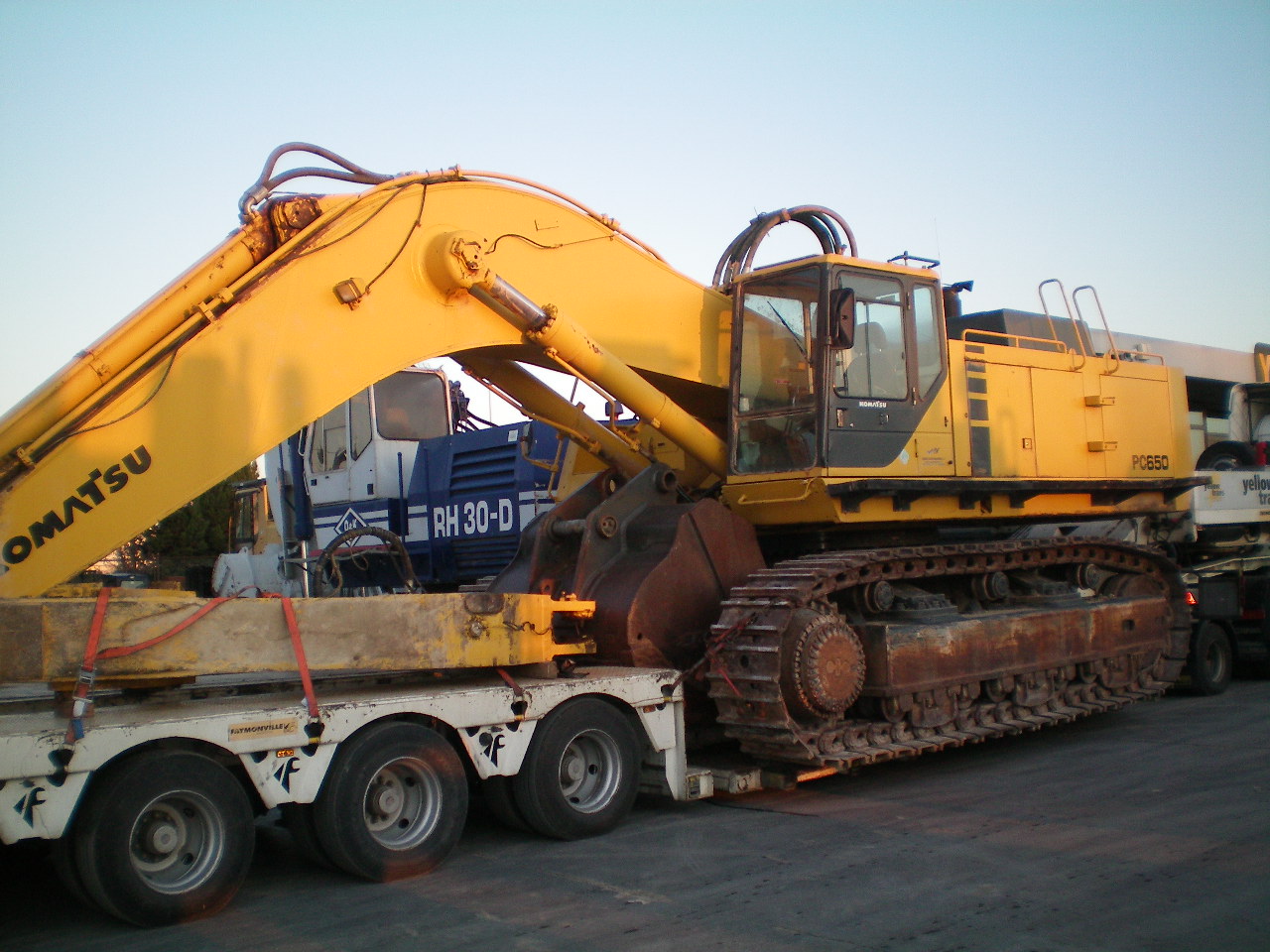 KOMATSU PC 650-5 | Maquinaria de desguace