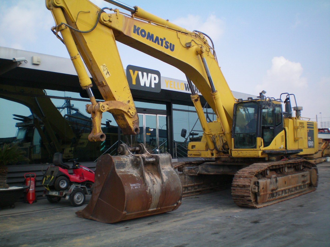 KOMATSU PC 600-7 | Maquinaria de desguace